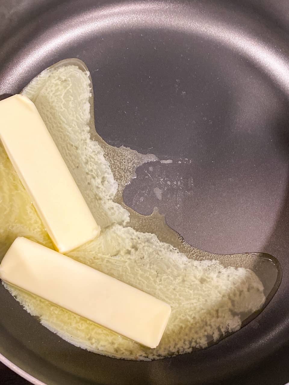 Garlic Butter Cajun Seafood Boil Sauce - Razzle Dazzle Life