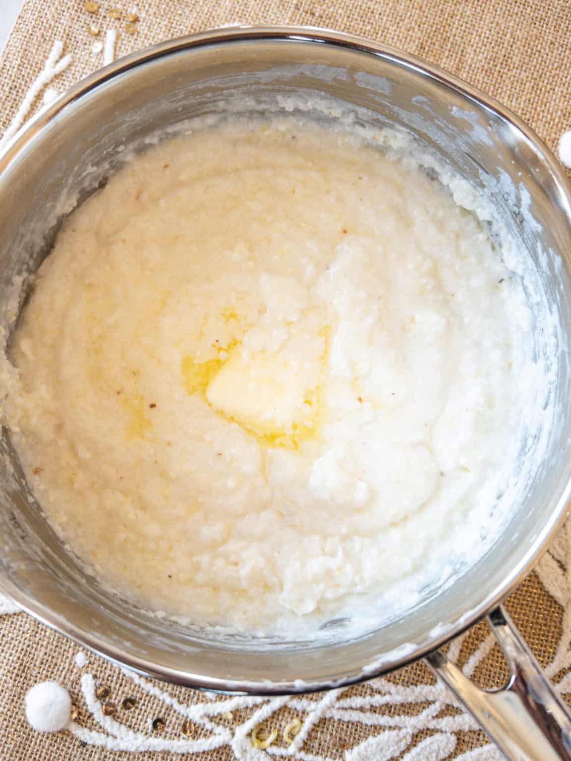 Buttery and Creamy Grits Recipe - Razzle Dazzle Life