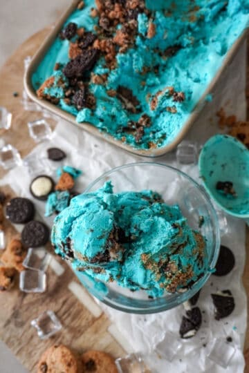 Delicious Homemade Cookie Monster Ice Cream - Razzle Dazzle Life