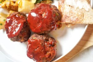 Super Delicious Mini Meatloaf Recipe - Razzle Dazzle Life