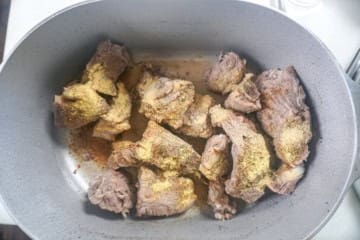 Fall off the Bone Tender Southern Neck Bones with Gravy - Razzle Dazzle ...