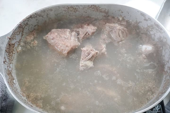 Fall off the Bone Tender Southern Neck Bones with Gravy - Razzle Dazzle ...